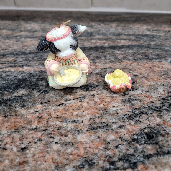 Enesco | Accents | Enesco Mary Moo Indian Woman | Poshmark